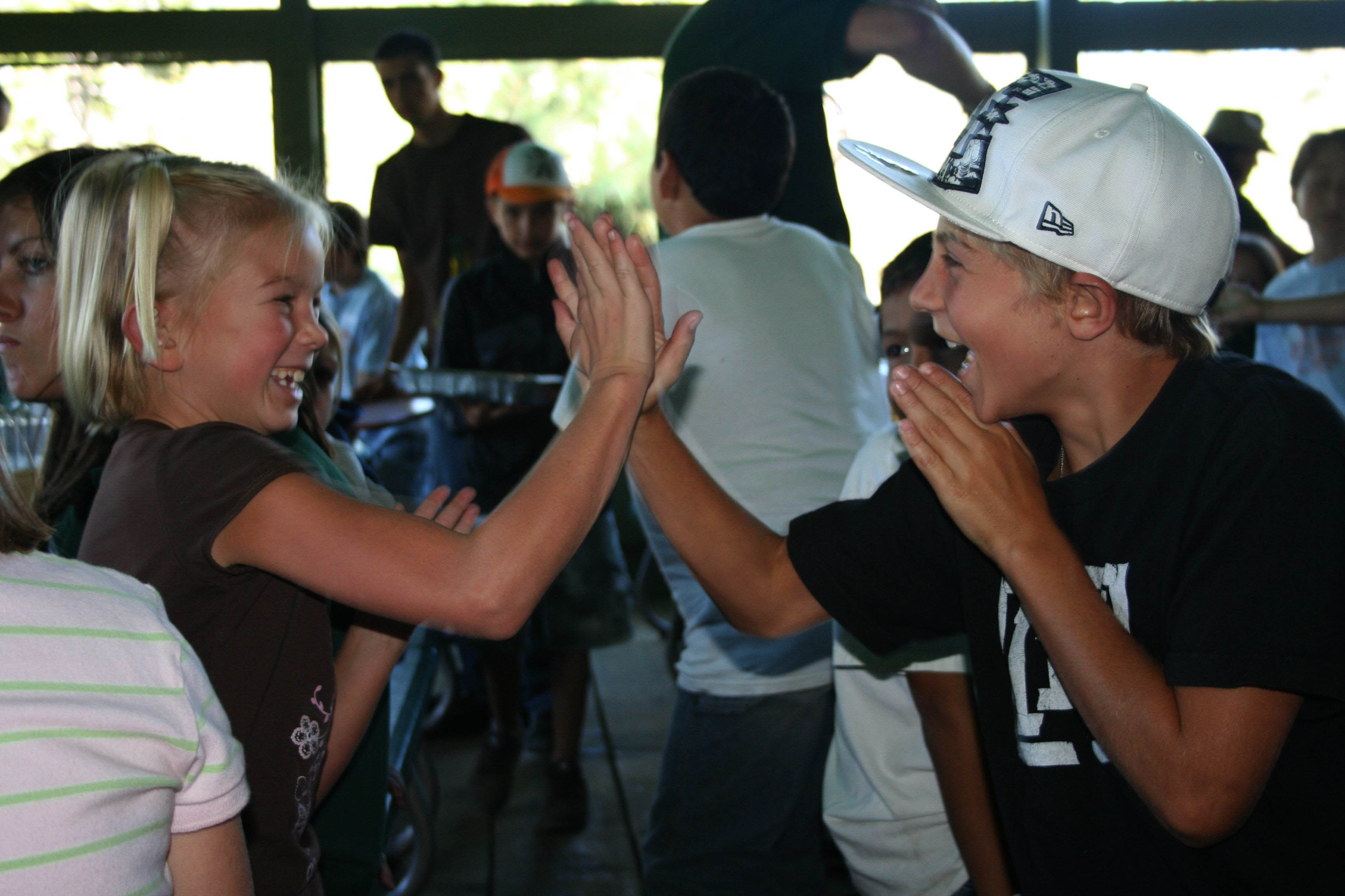 Research finds Children Learn Social Skills at Camp | Sunshine Parenting