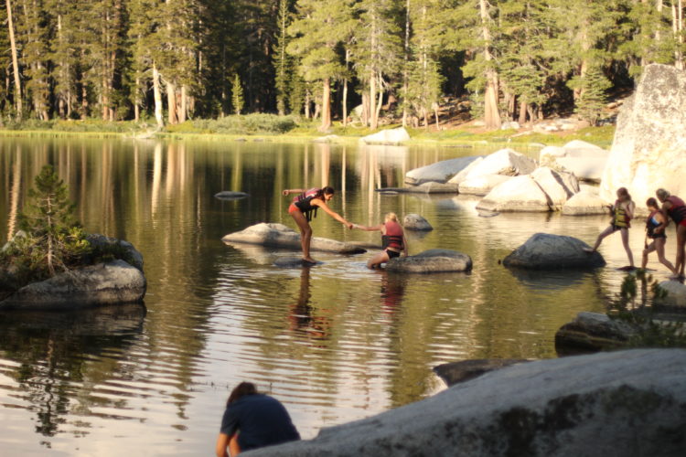 10 Friendship Skills Every Kid Needs | Sunshine Parenting